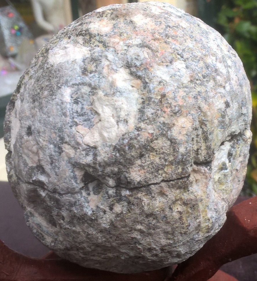 Mineraal om :: Waarom edelstenen :: Mexicaanse gasbol geode middenmaat